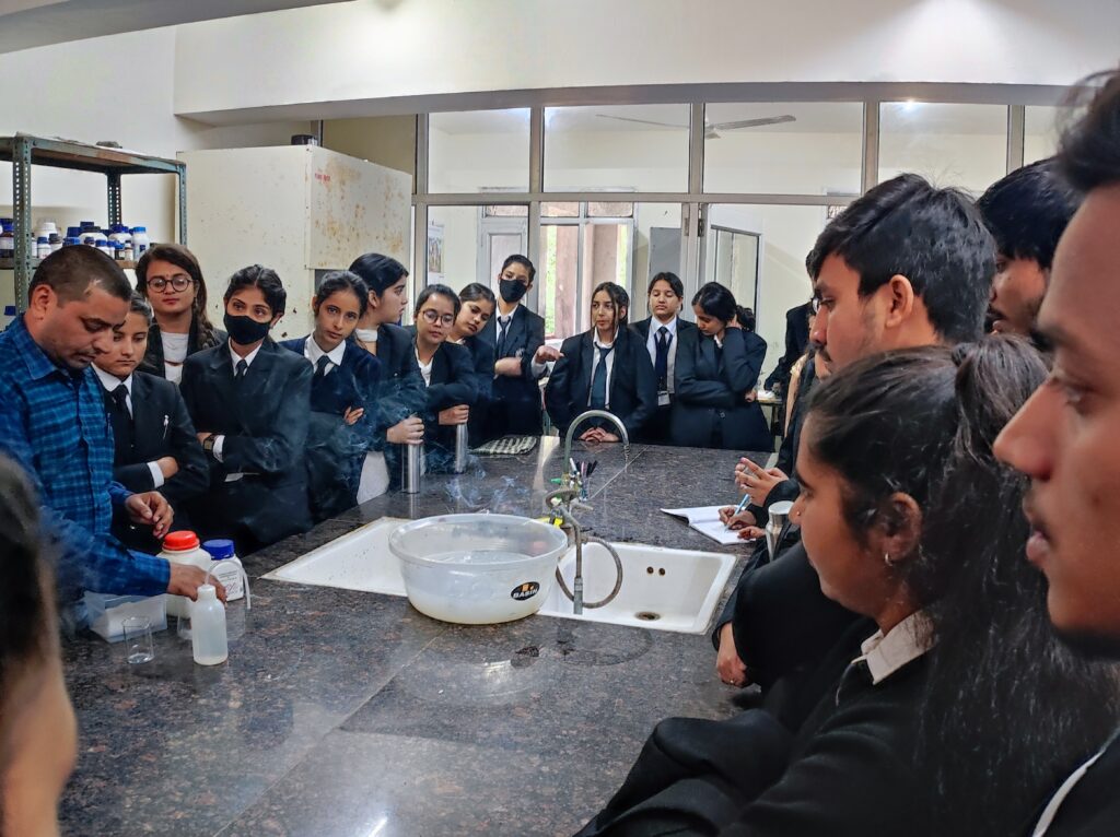 Students visit to Forensic Lab - Hiet